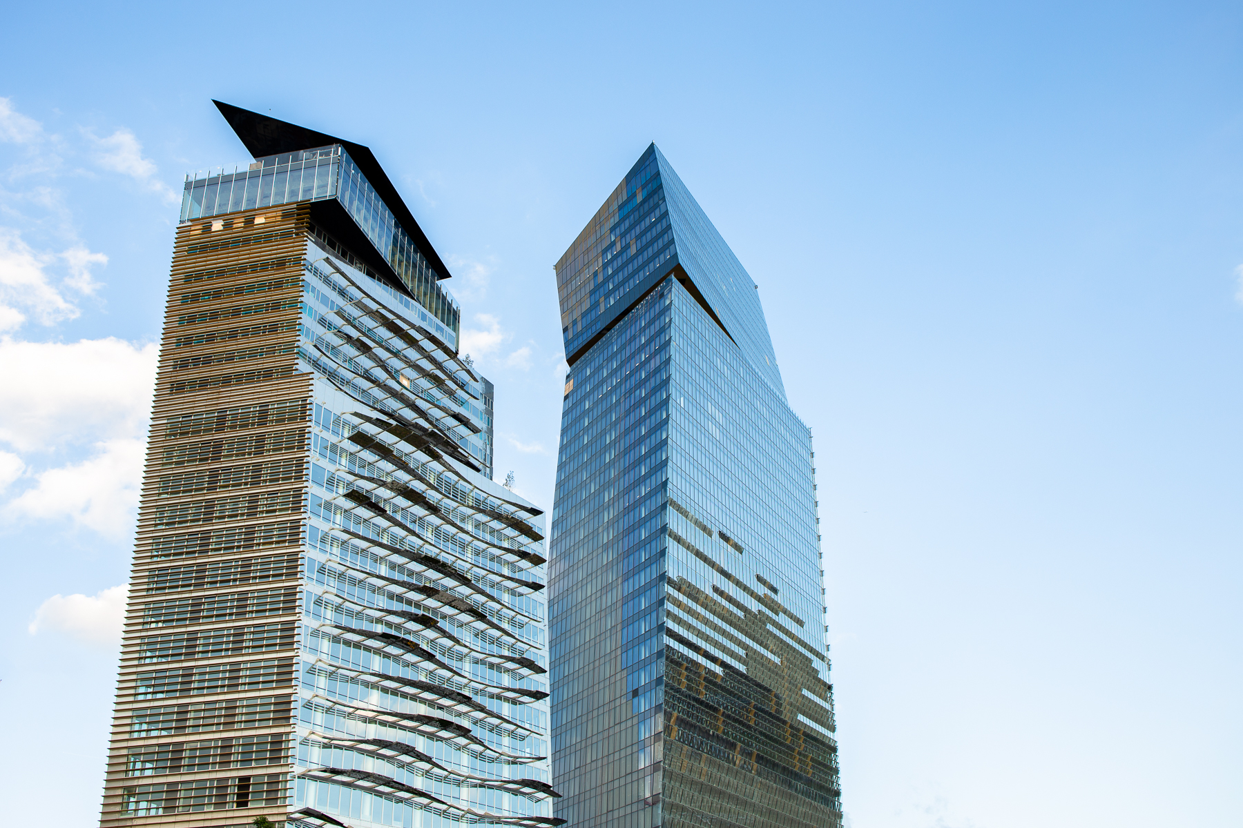 TOURS DUO - Paris, France | Saint-Gobain Glass