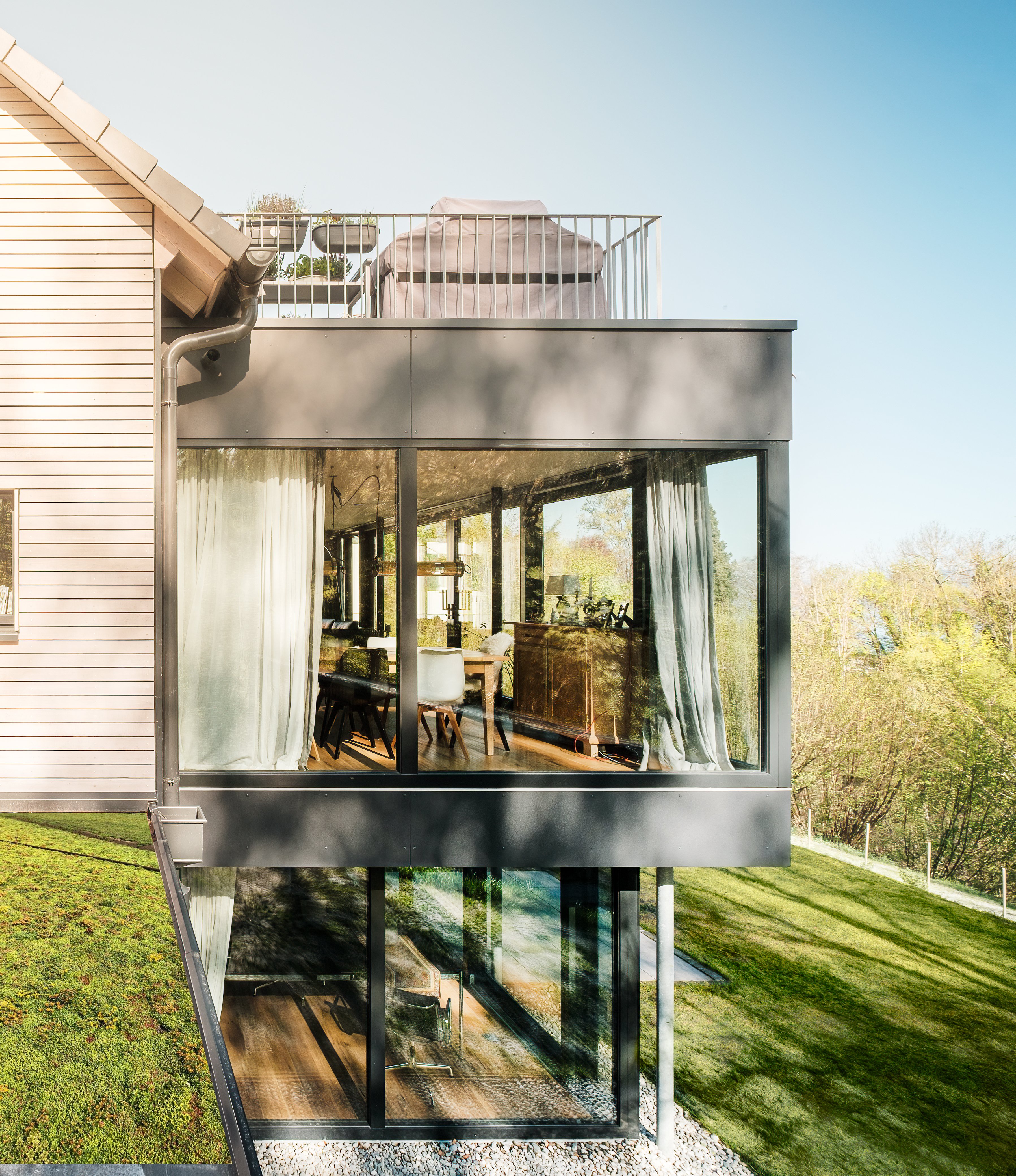 Swisspacer – The market pioneer of warm edge spacer bars | Saint-Gobain ...