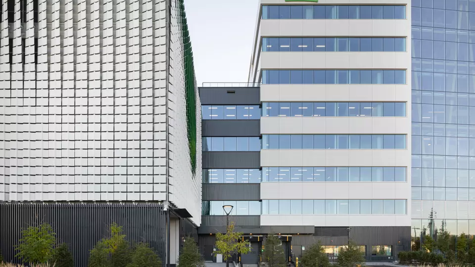 CNESST HEADQUARTERS - Québec, Canada | Saint-Gobain Glass