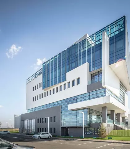 QFORT HEADQUARTER - Pielesti, Romania | Saint-Gobain Glass